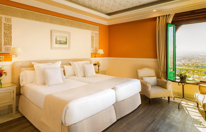 Gallery | ALHAMBRA PALACE HOTEL