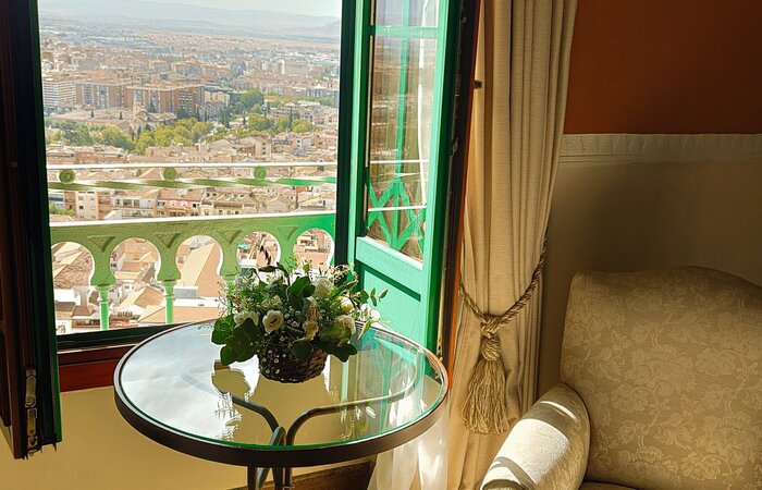 Gallery | ALHAMBRA PALACE HOTEL