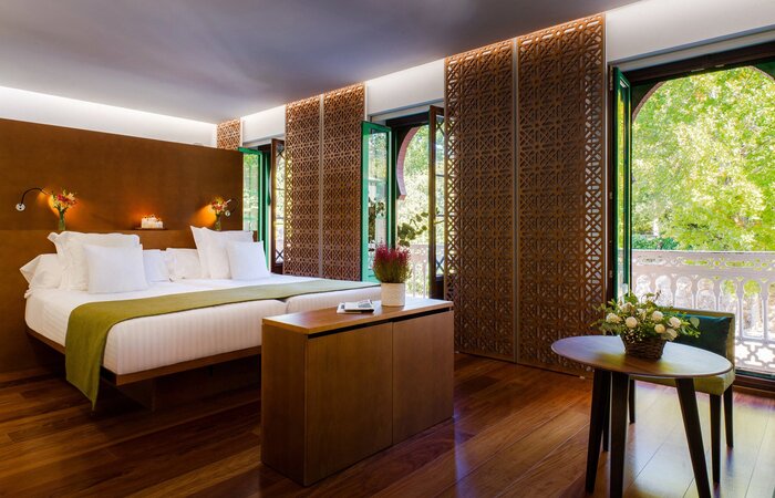 Gallery | ALHAMBRA PALACE HOTEL