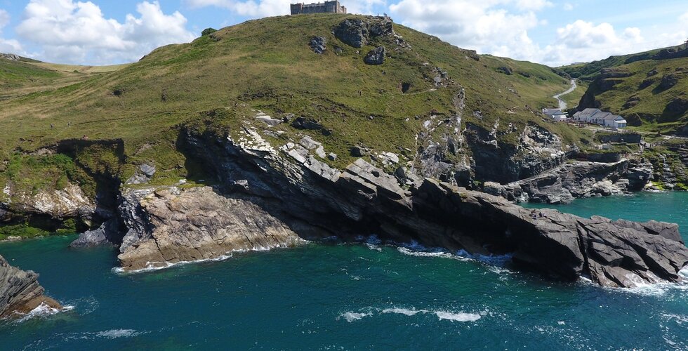 Hotel, Holiday Accommodation & Afternoon Tea Cornwall | Camelot Castle