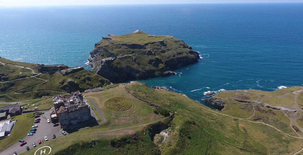 Hotel, Holiday Accommodation & Afternoon Tea Cornwall | Camelot Castle