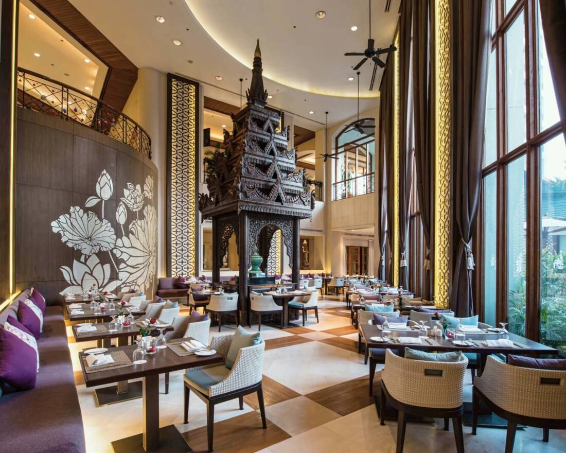 Dine | Chatrium Hotel Royal Lake Yangon