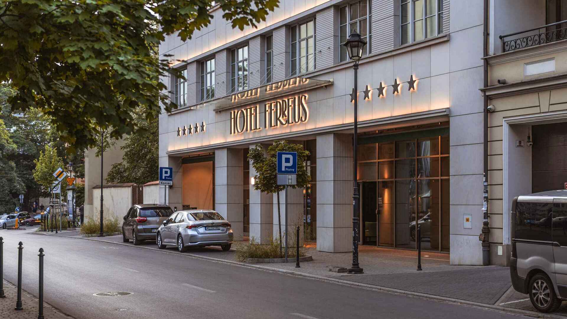 Kontakt | Hotel Ferreus | Hotel Ferreus Modern Art Deco Kraków