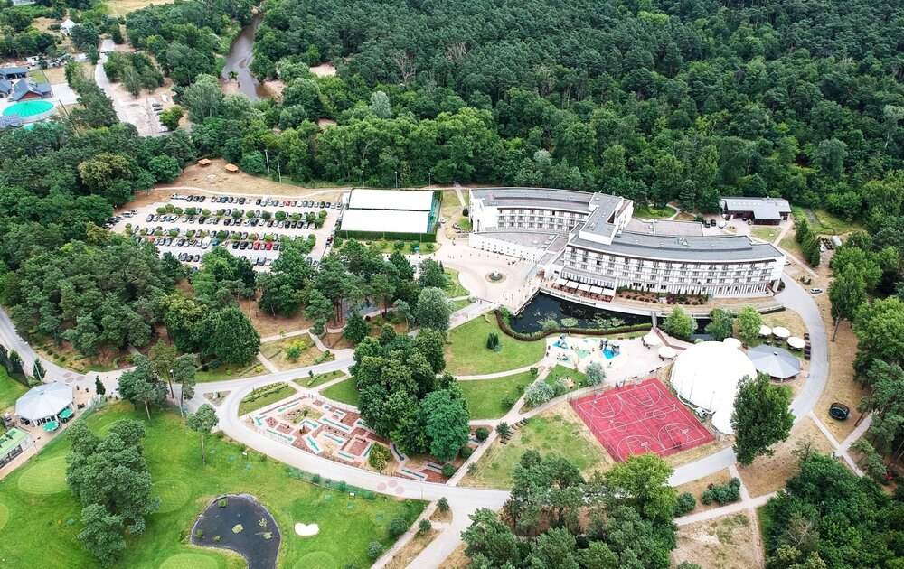 Homepage | Holiday Inn Resort Warszawa-Józefów