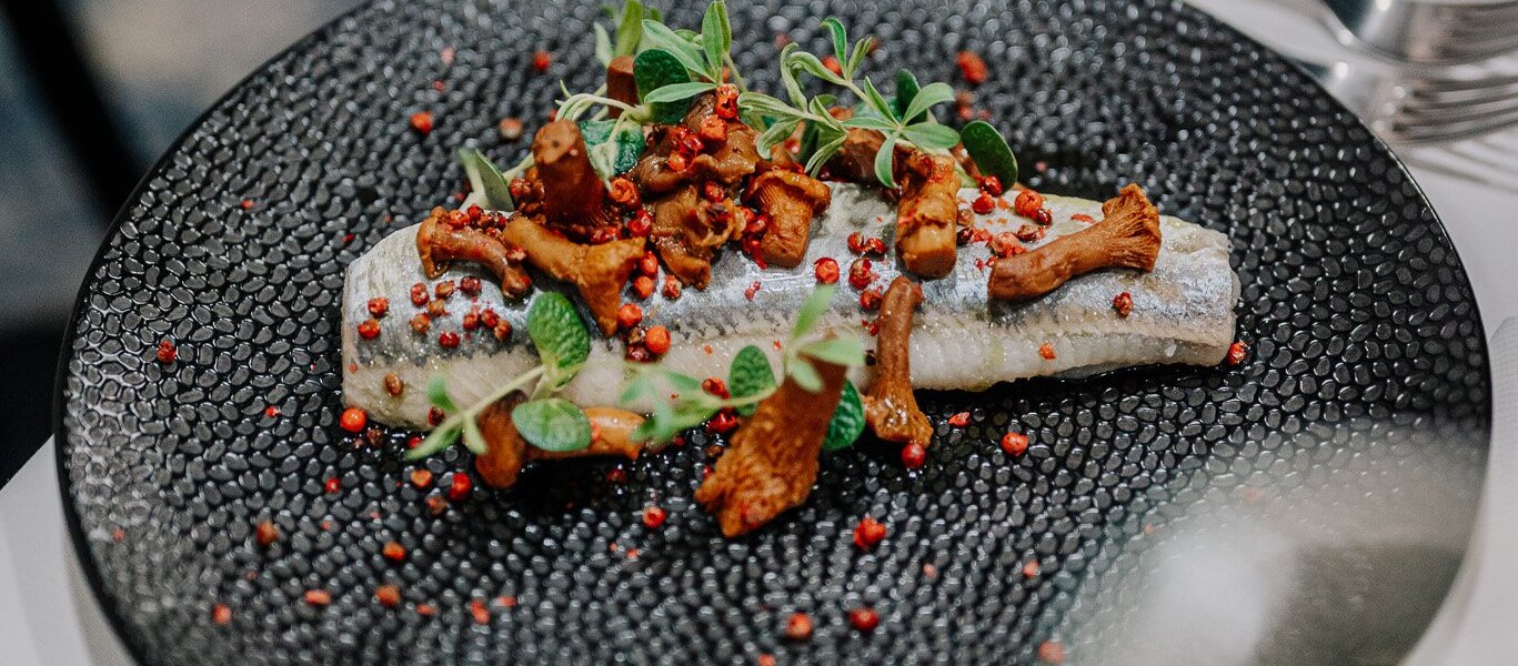 Modern Restro Bar | Hotel Centrum Business