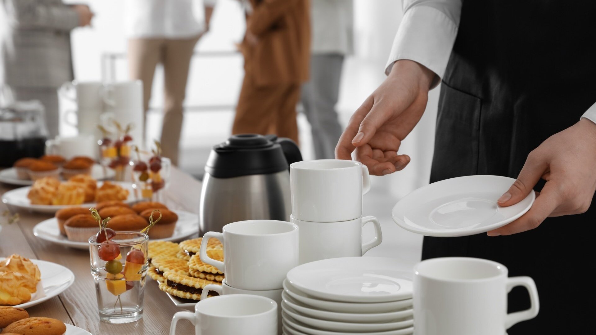 Modern Restro Bar | Hotel Centrum Business