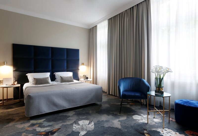 Gallery | Queen Boutique Hotel****