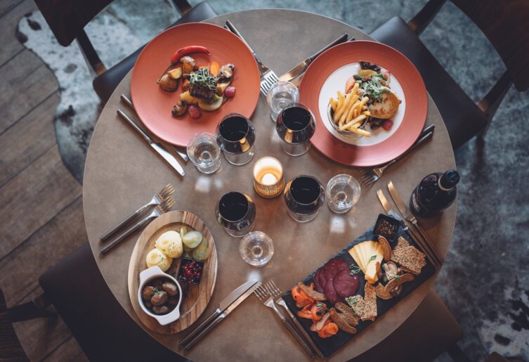 Three Elves Restaurant | Santa Claus Holiday Village