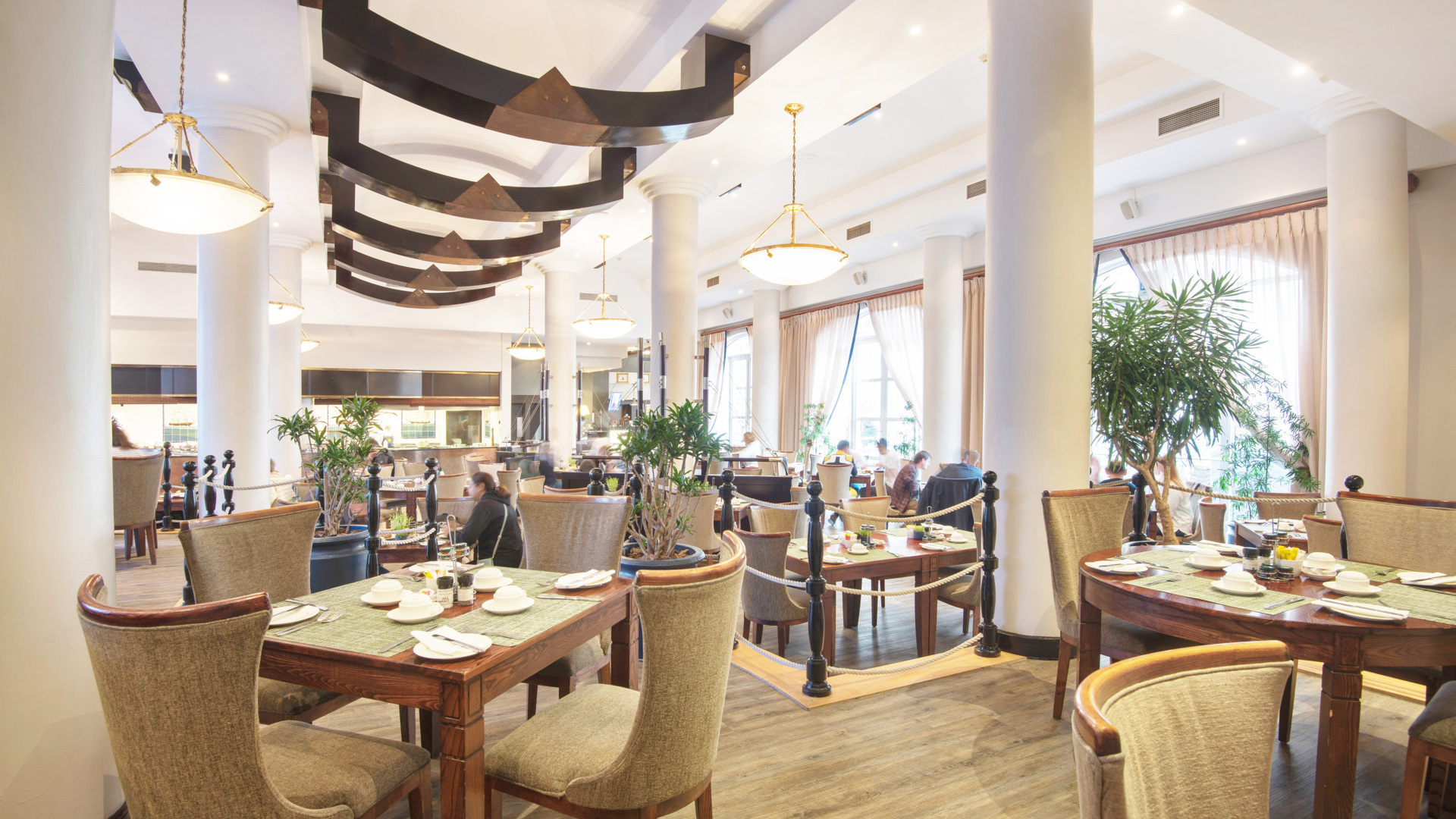 The Clipper Restaurant | The Commodore Hotel