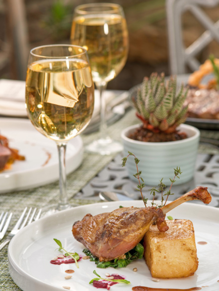 The Clipper Restaurant | The Commodore Hotel