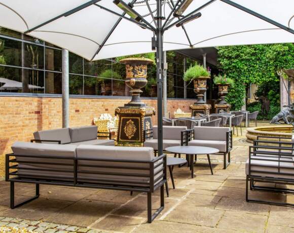 About Us | The Queen at Chester Hotel