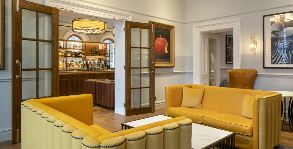 Hotel in Chester | The Queen at Chester Hotel